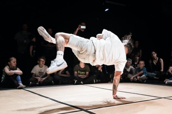 The History Of Breakdance | Superprof