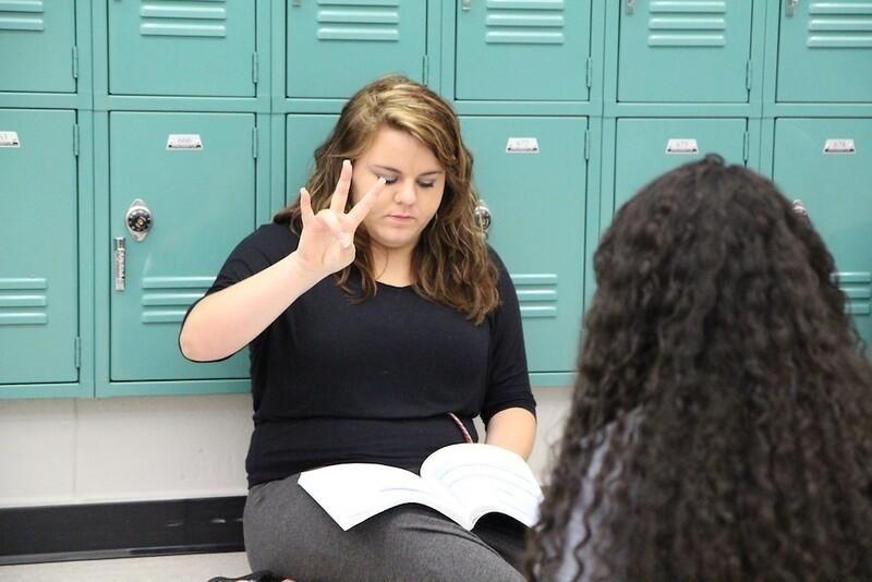 All You Ought To Know About Learning American Sign Language In US Schools